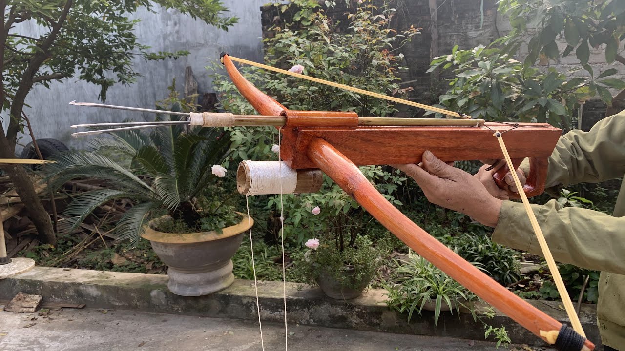 DIY Powerful Survival Crossbows | Awesome Simple Slingshot To Hunting ...