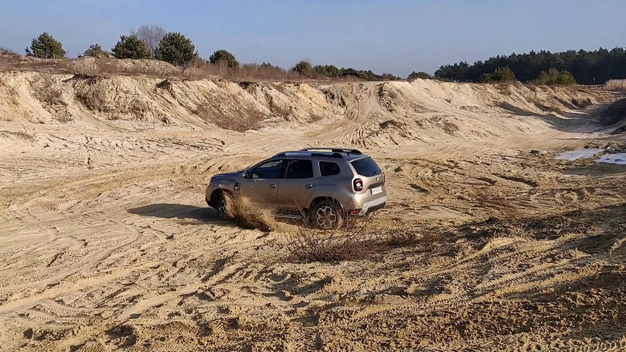 Dacia Duster 4x4 sand drift and some sand offroad - YouTube