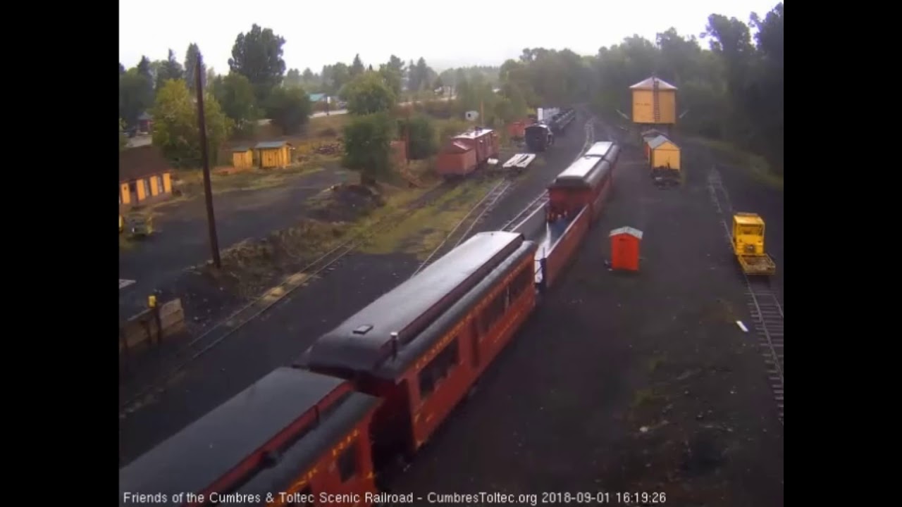 9/1/2018 A 9 car train 215 arrives in Chama, NM - YouTube