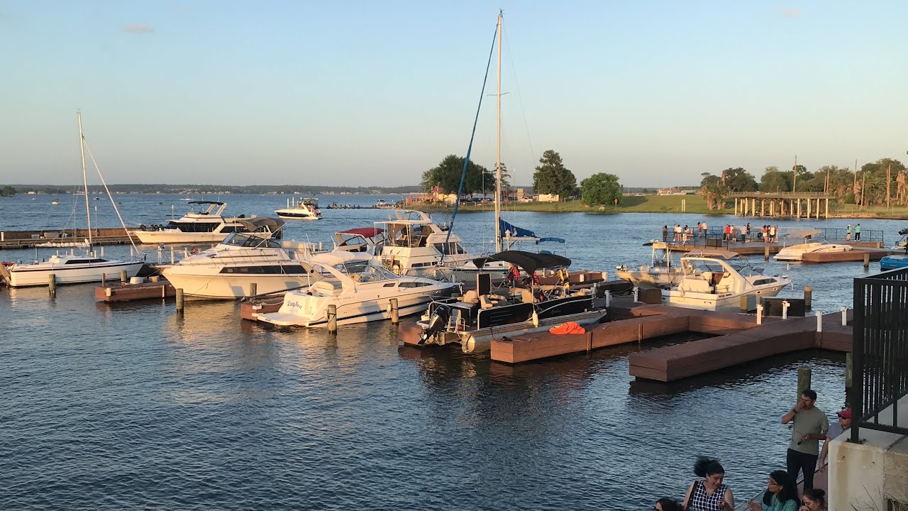 Water point Marina / Houston TX 🥺 MC 👨🏻 Jenny 👩🏼 & Vicky 👩🏻‍🦳 - YouTube