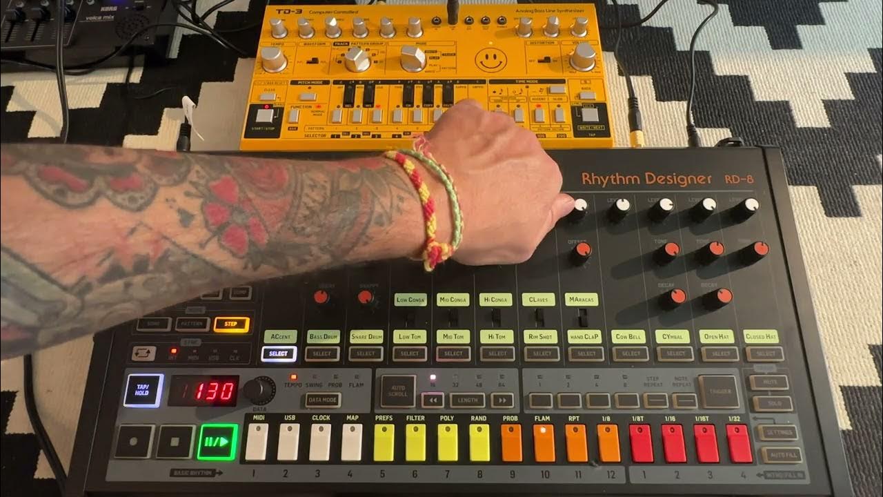 Old school acid with behringer td3- rd8 - YouTube
