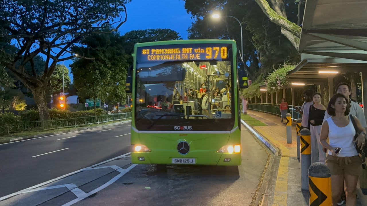 SMRT Buses Mercedes-Benz OC500LE (Batch 2) SMB125J on Service 970 - YouTube