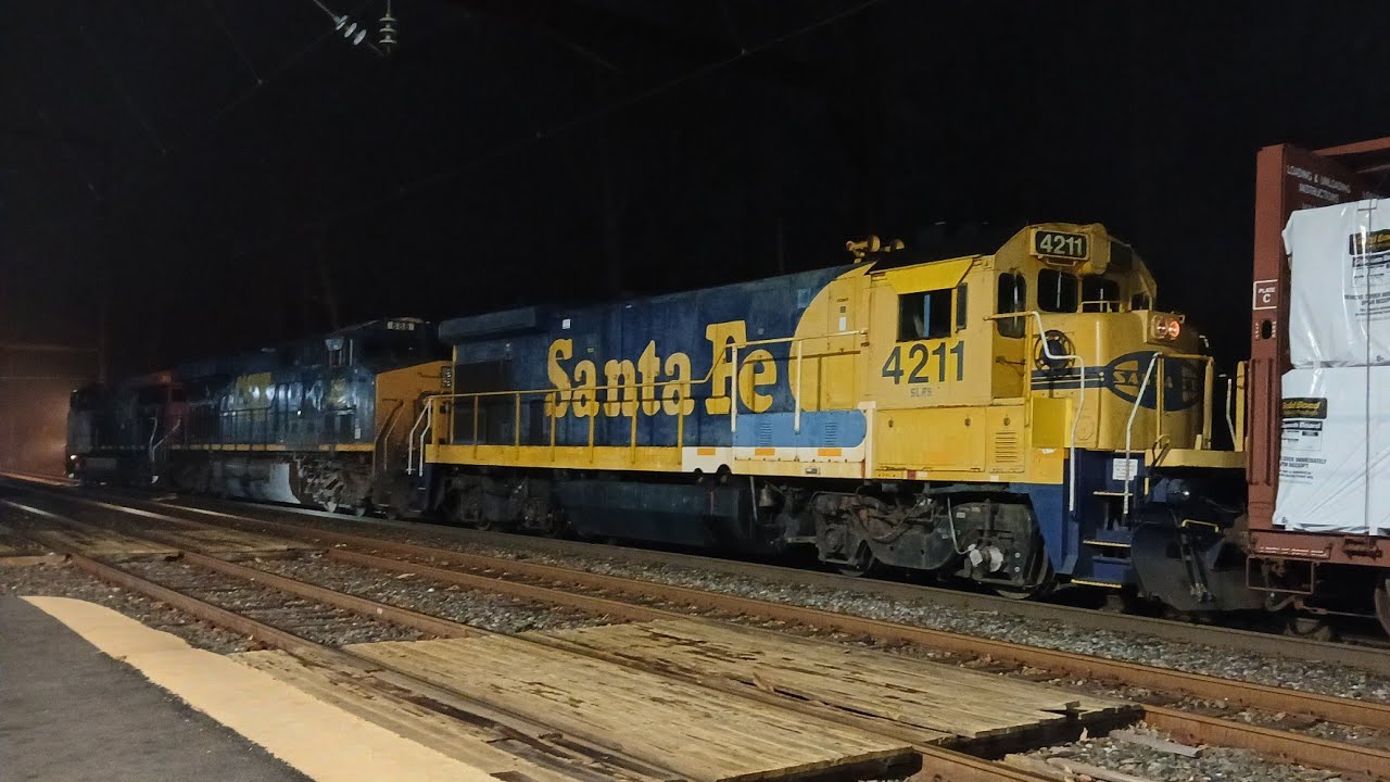 Santa Fe B23-7 And More On The CSX Trenton Subdivision - YouTube