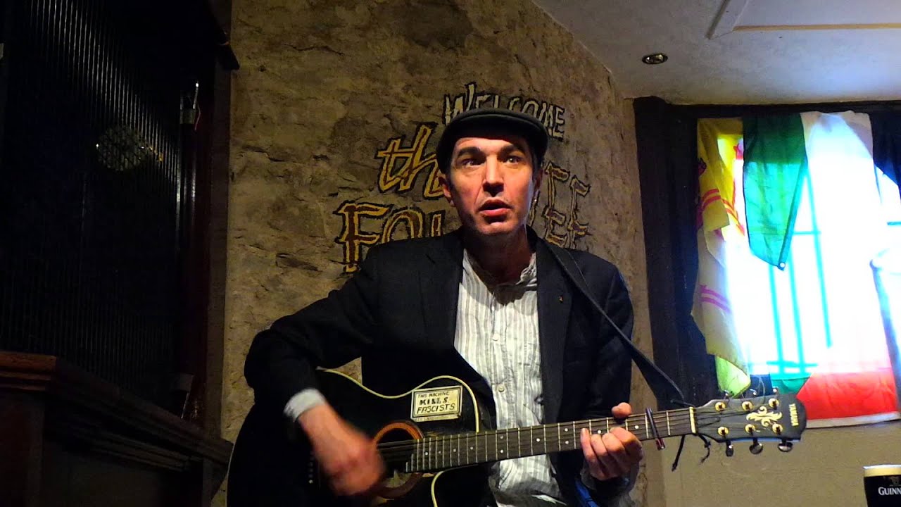 Bobby Nicholson. Bullet the dug. - YouTube