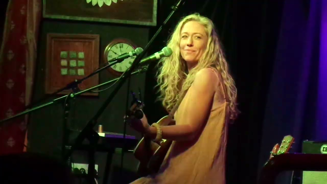 Jodi Martin - Party In The Bush @ Smiths Alternative, Canberra 2022 ...