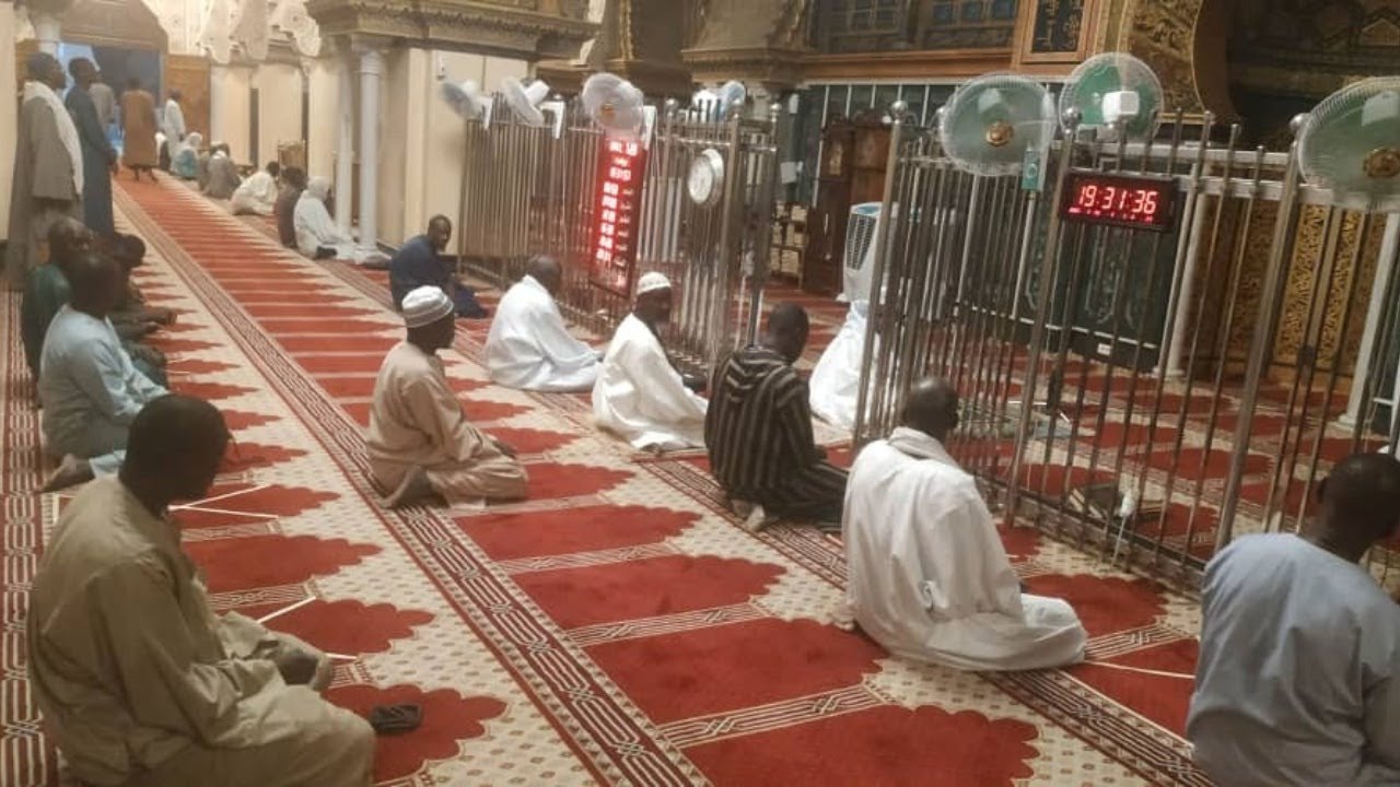 En Direct | Prière du Vendredi à la Grande Mosquee de Touba - YouTube