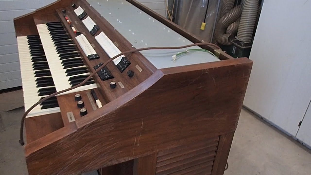 Dissecting An Organ This Week. A Church Organ, That Is! - YouTube