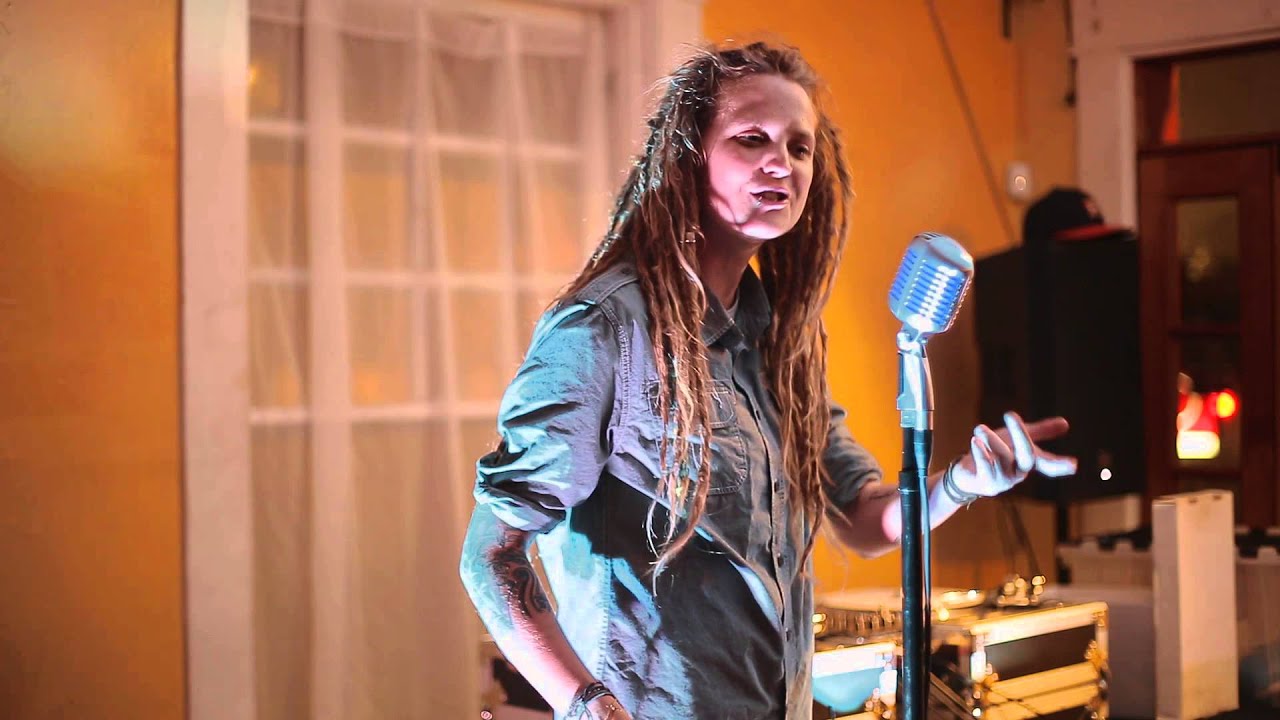 Lacey Roop - American Doll @WANPOETRY (Marilyn Monroe Poem) - YouTube