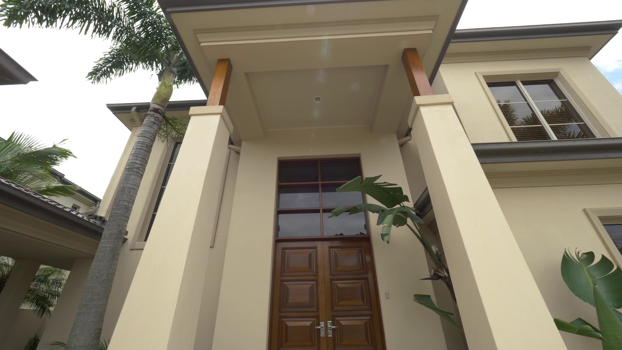 8014 Key Waters Drive, Hope Island - YouTube