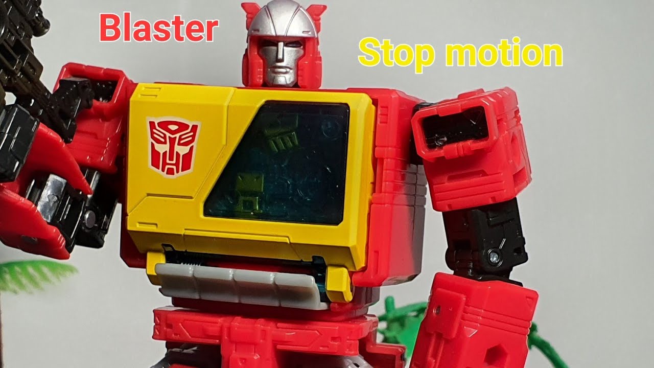 Transformers Blaster Stop motion - YouTube