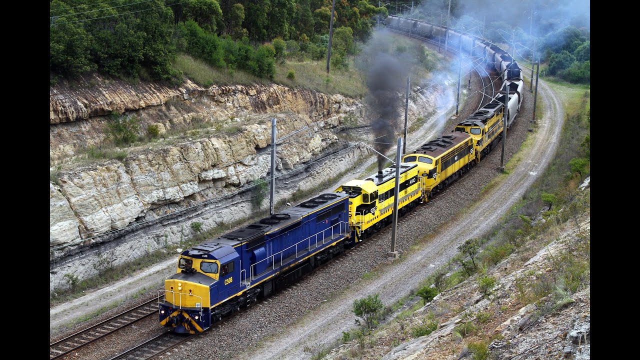 Australian diesel locomotives, including streamliners - SSR - Banking ...