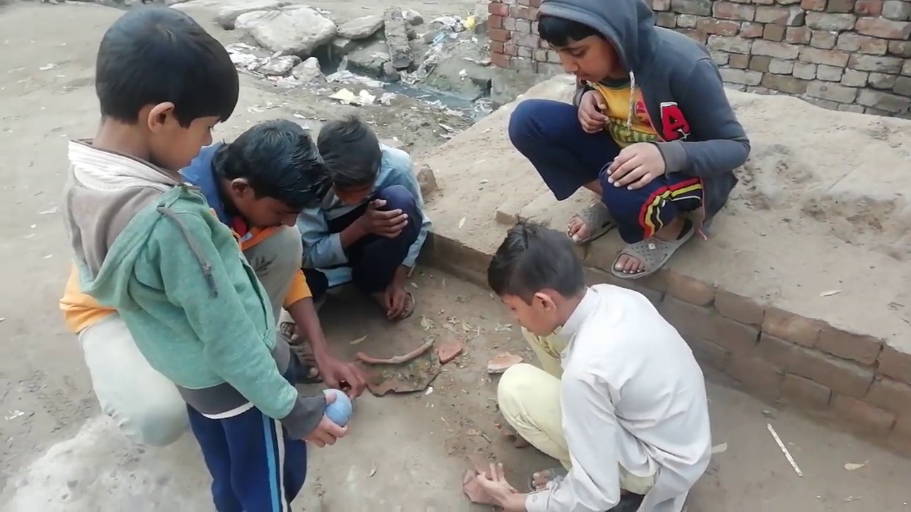 Pithu Gram-Punjabi Game - YouTube