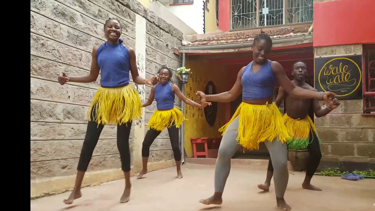 Traditional dance choreography ||Walewale Dancers. - YouTube