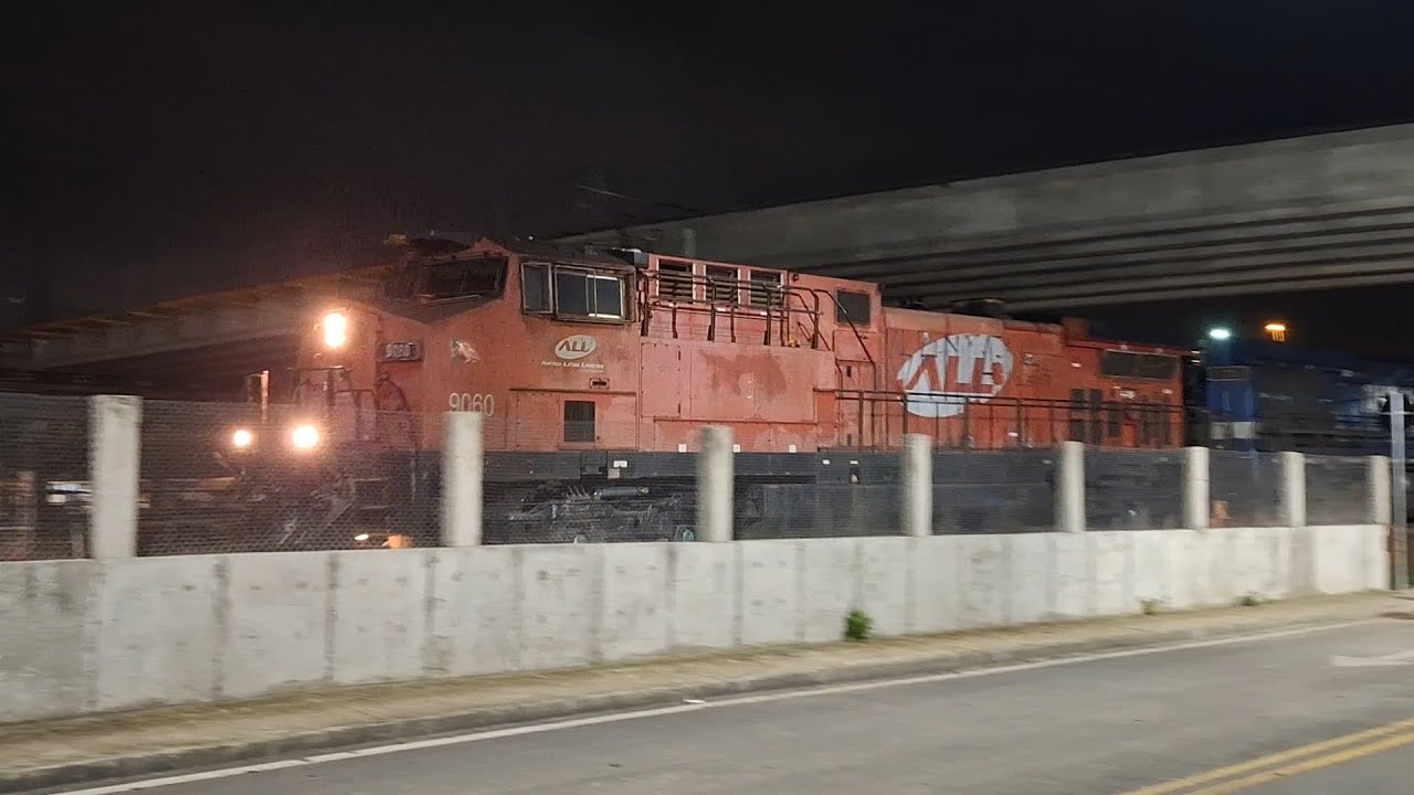 Trem com dupla de ac44i ALL + rumo fase 2 líder, + es44aci (r) no meio ...