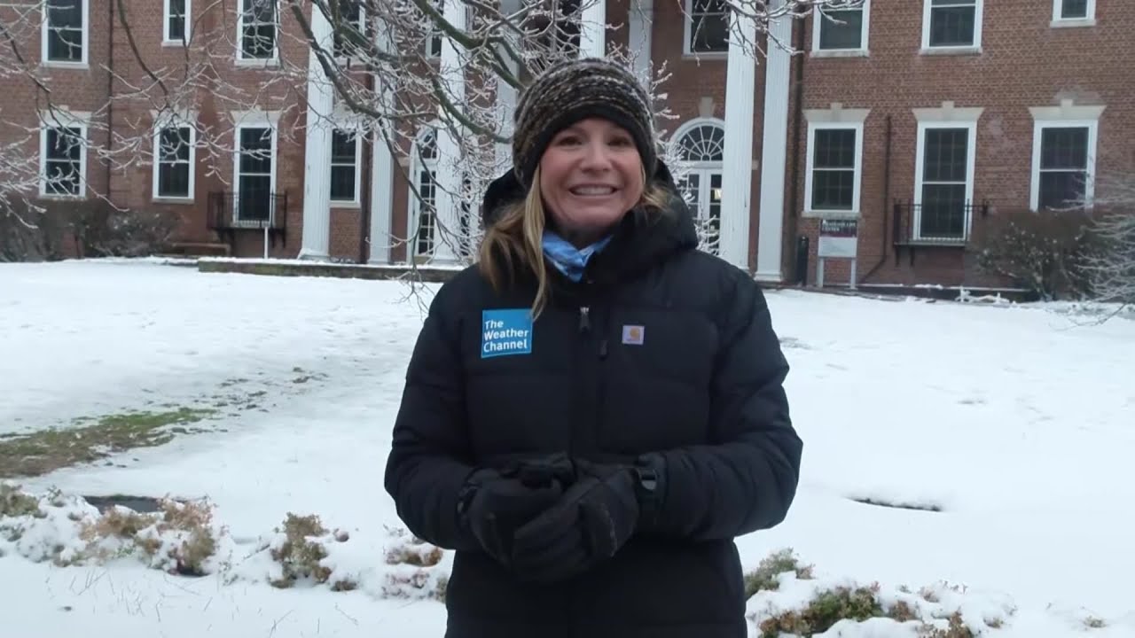 Snow, ice blankets Virginia Tech campus - YouTube
