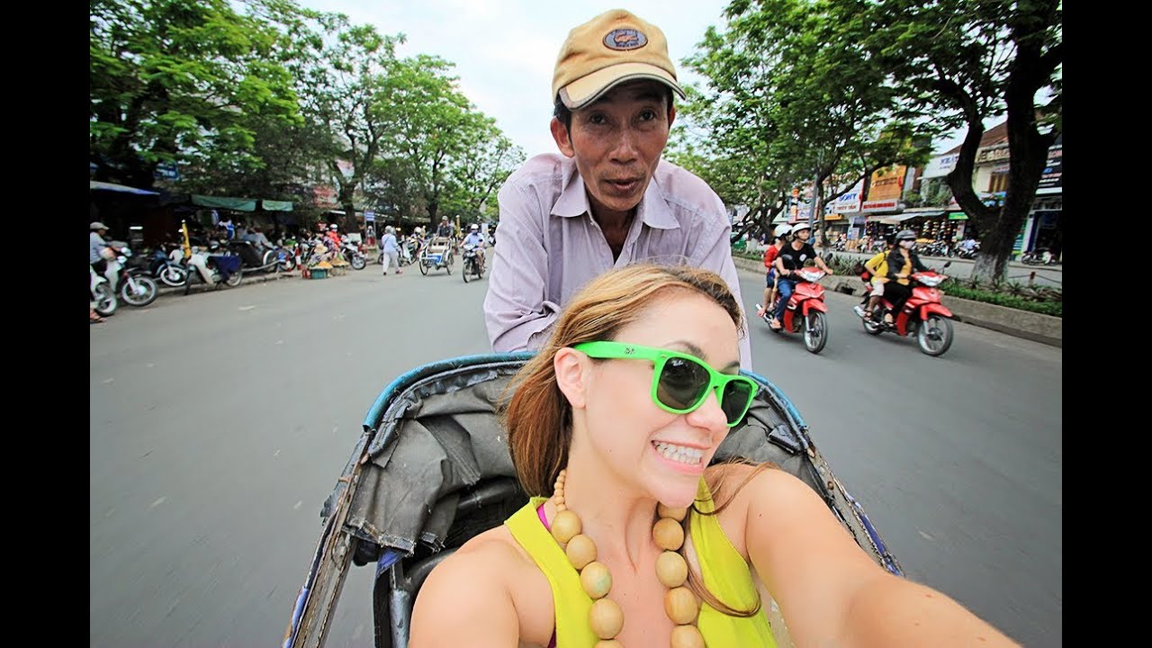 Vietnamese Drivers -[Hue - Hanoi, Vietnam] - YouTube