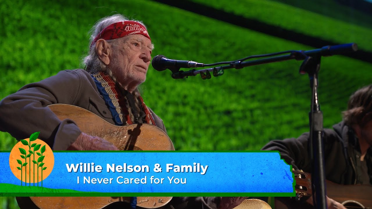Willie Nelson & Family - I Never Cared for You (Live at Farm Aid 2023 ...