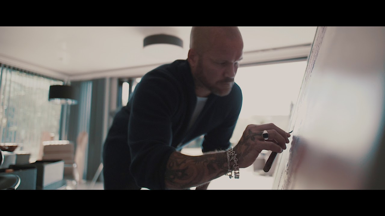 Simon Kenny video - YouTube