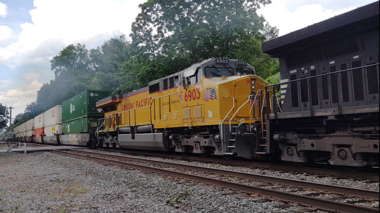 NS 289 with UP 6903 trailing in Charlottesville Virginia - YouTube