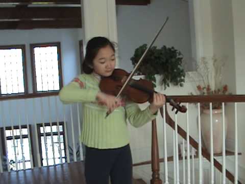 Anina Ku, age 8, Bach Fugue - YouTube
