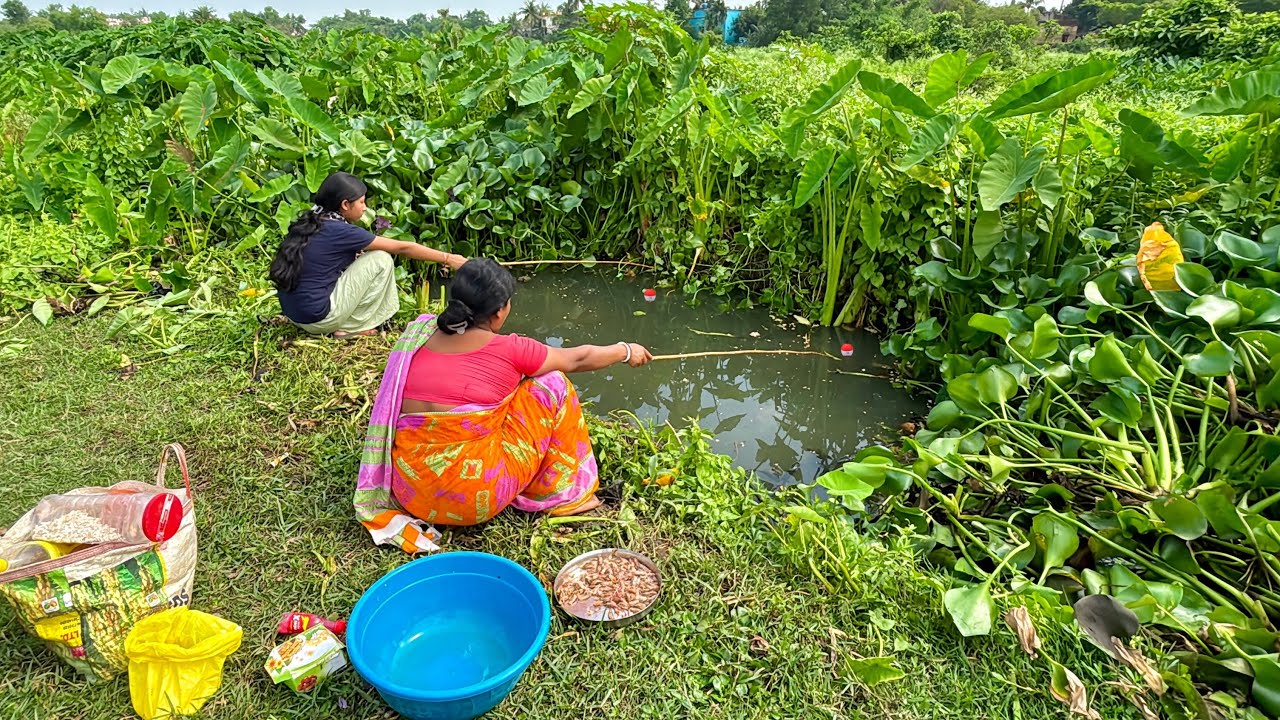 Fishing Video || Today my daughter and me fishing together in the field ...