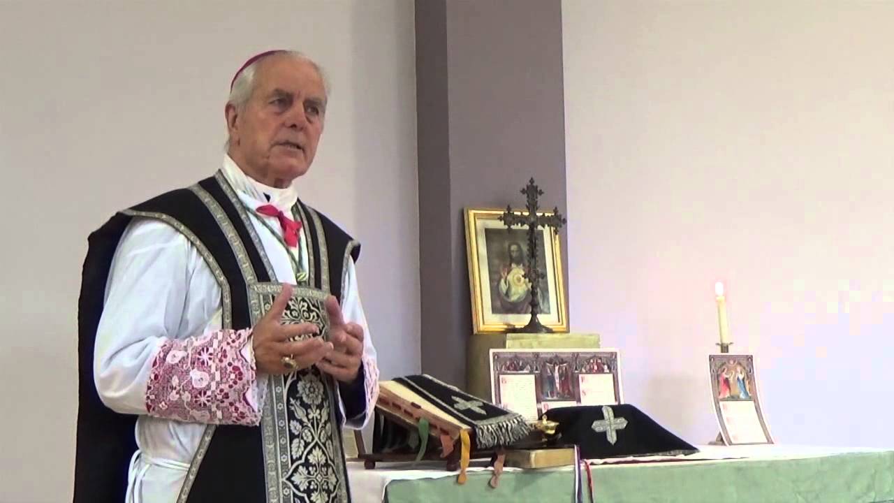 Bishop Richard Williamson - Remembrance Sunday mass - YouTube
