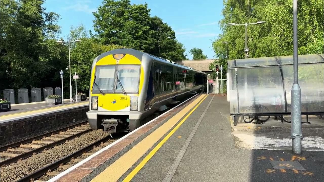 TRANSLINK NI TRAIN at LISBURN STATION in NORTHERN IRELAND - YouTube