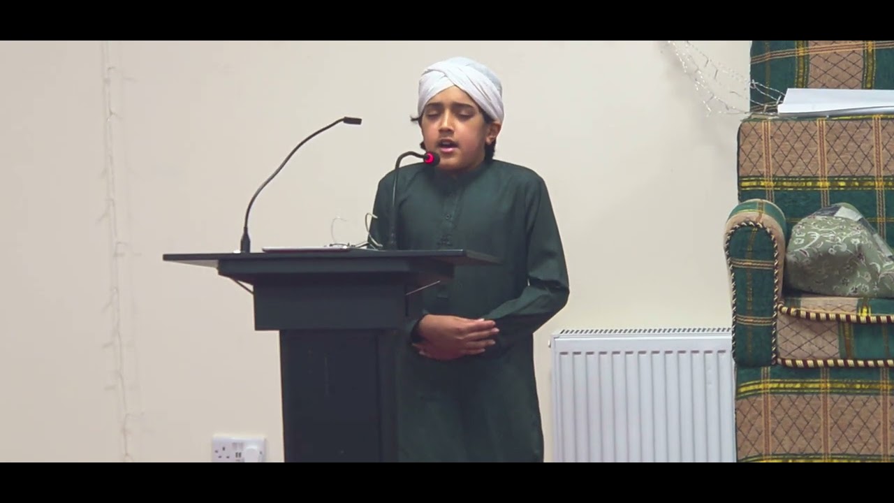 نعمتیں بانٹتا جِس سَمْت وہ ذِیشان گیا Naimatain banta jis simt wo ...