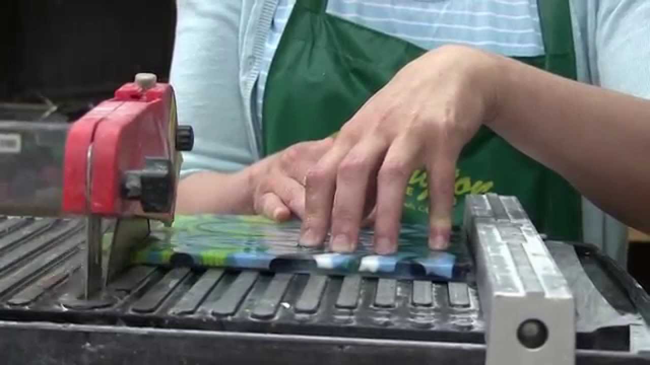 When heat and glass fuse: the science of glass art - YouTube