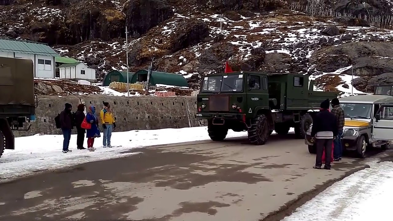 Indian Army convoy movement. - YouTube