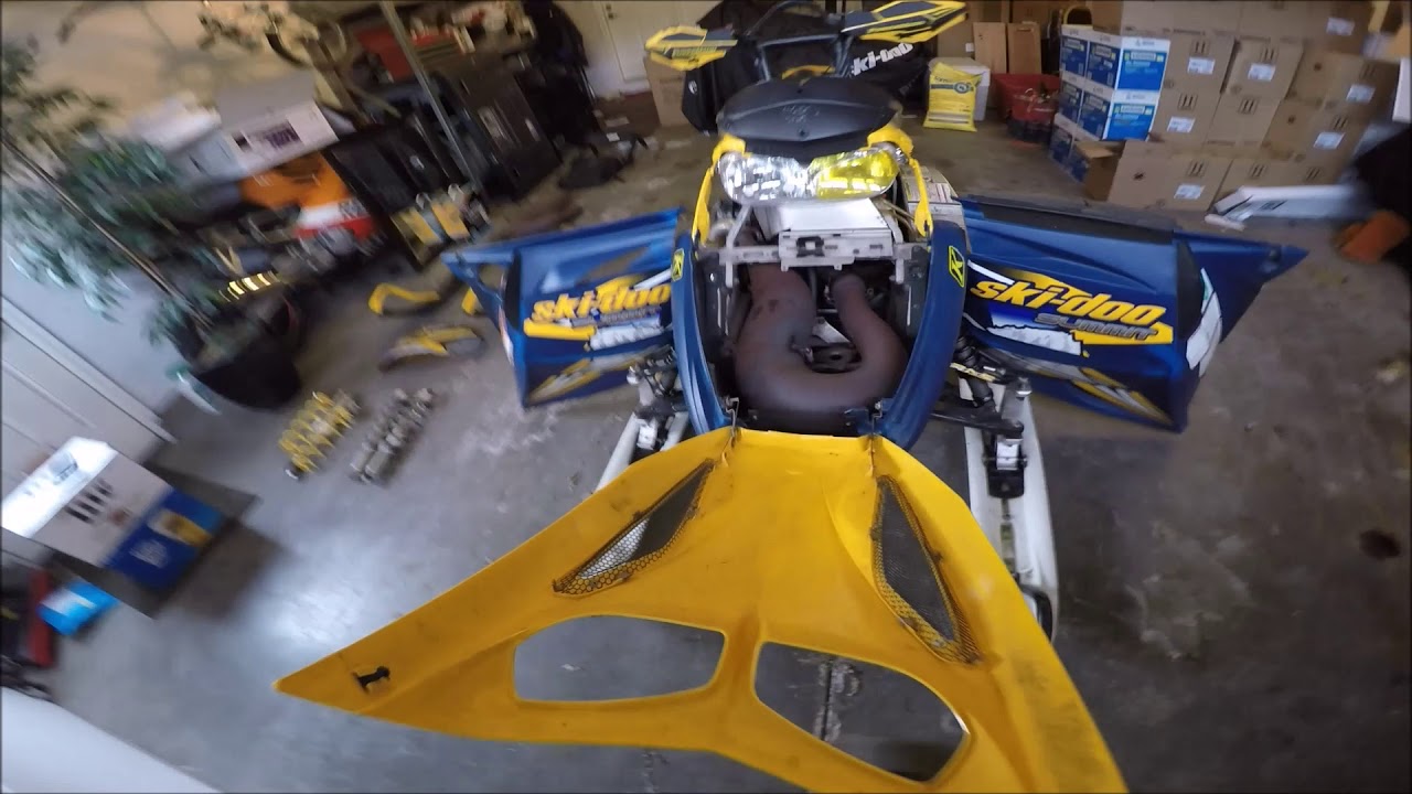 2005 Ski Doo Summit 800 H.O. Review/walk-around - YouTube