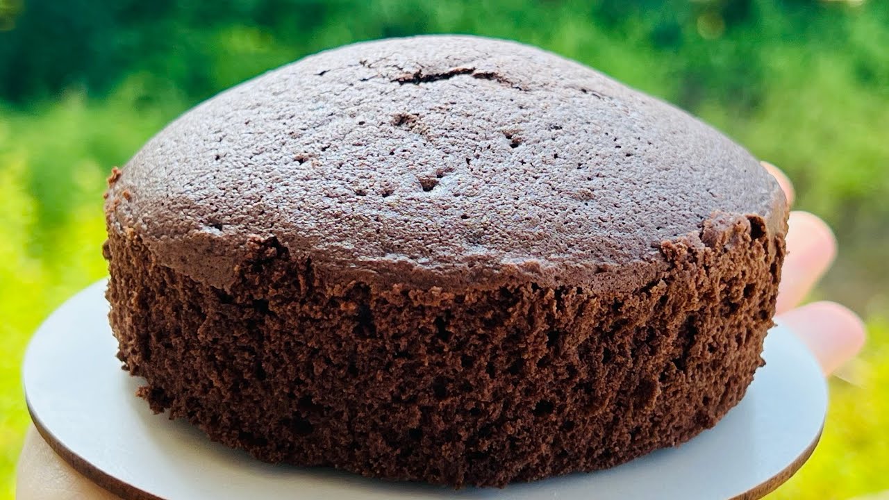 Quick and easy mini chocolate sponge cake😍 - YouTube