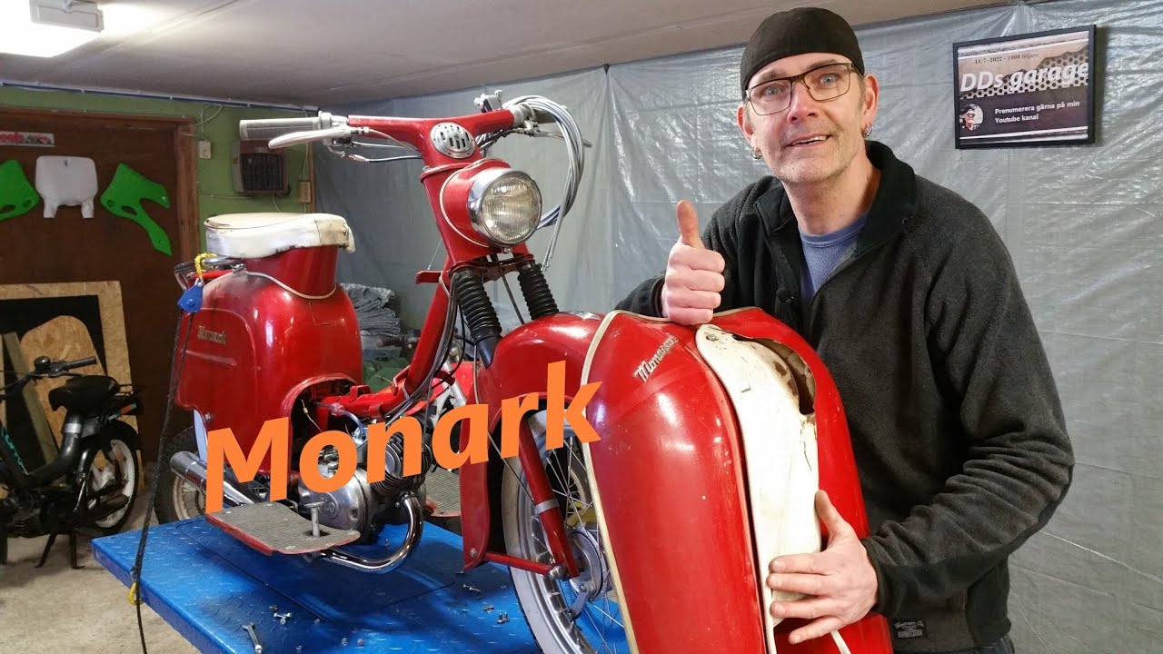 Gammal moped, Del 16 monark monarscoot. Monterar lilla benskyddskåpan ...
