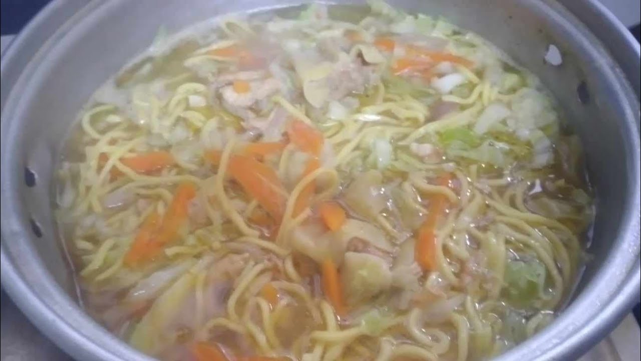 Miki with Chicken and Siomai | Comfort food #foodie #rainyseason - YouTube
