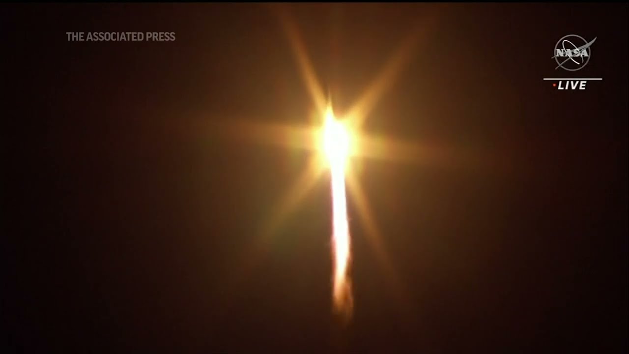Solar Panel Trouble On Capsule Bound For International Space Station