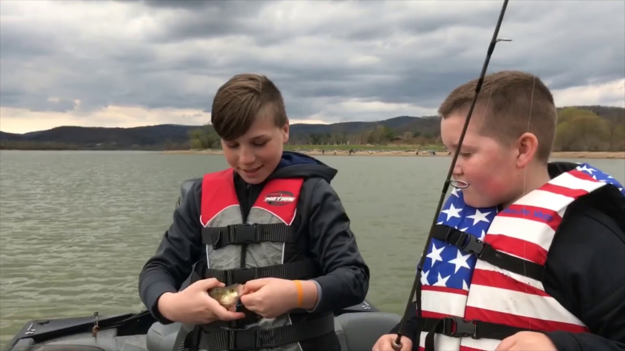 Mason and Landis fishing Sayers Dam... - YouTube