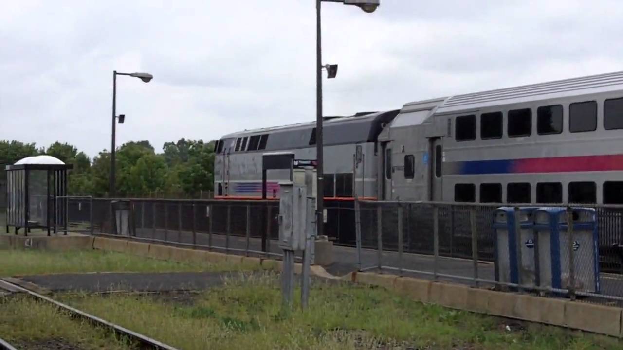 Bound Brook Railfanning: NJ Transit P40 4801 at Bound Brook - YouTube