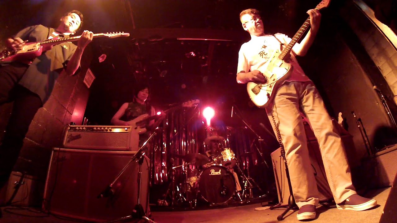 Japan's No.6 Surfing Band The El Caminos Live in Osaka Oct.23.2015 ...