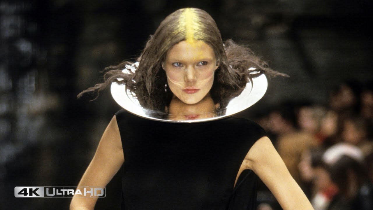 Alexander McQueen - AW00 "Eshu" Women's Runway Collection - 4k Ultra HD - YouTube