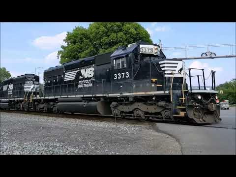(Almost Missed) NS 3373 And NS 3304 Run Lite On NS A81 Through Huntsville, AL - YouTube