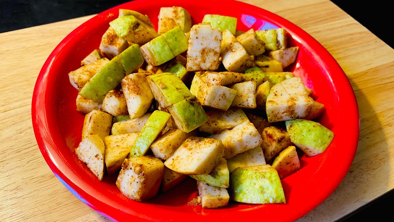 Guava Chaat Recipe | Street Style Masala Guava - YouTube