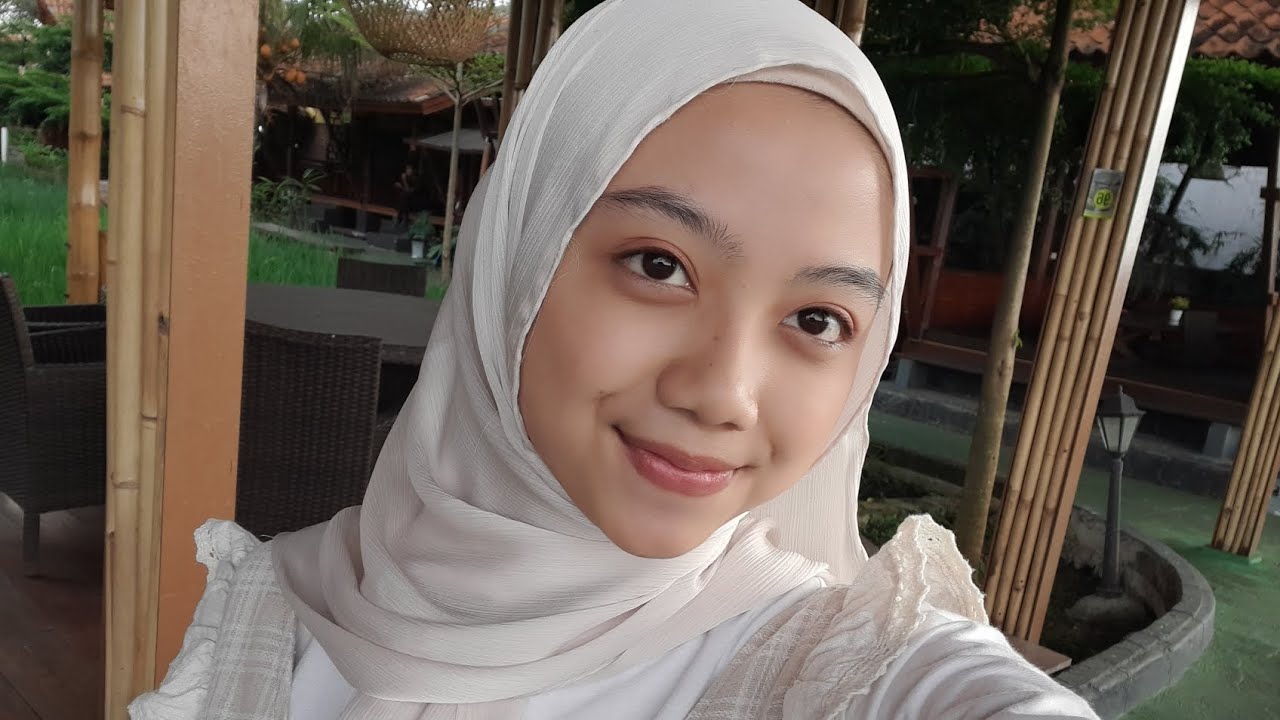 News Item || Ressa Aprianti (30) || 12 Mipa 4 - YouTube