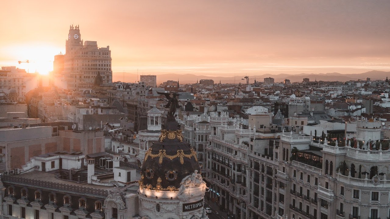 Madrid in 4K: A Relaxing Visual and Musical Journey - YouTube