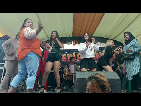 Duda araban - anisa libas & baranyay di sawer ibuu ratuu sawerr -Dewa sound live musik