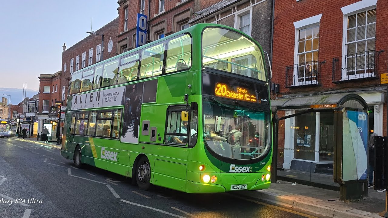 ***THRASH*** First Essex, Volvo B9TL Wright Eclipse Gemini, 37613 - YouTube
