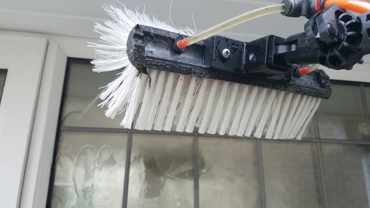 Window Cleaning - How to - WFP - Water fed pole - Leaded Glass - YouTube