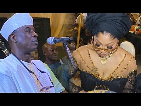 OMOGE SAIDA ROCK STAGE FOR FIRST TIME WITH WASIU AYINDE AFTER SOCIAL MEDIA SAGA