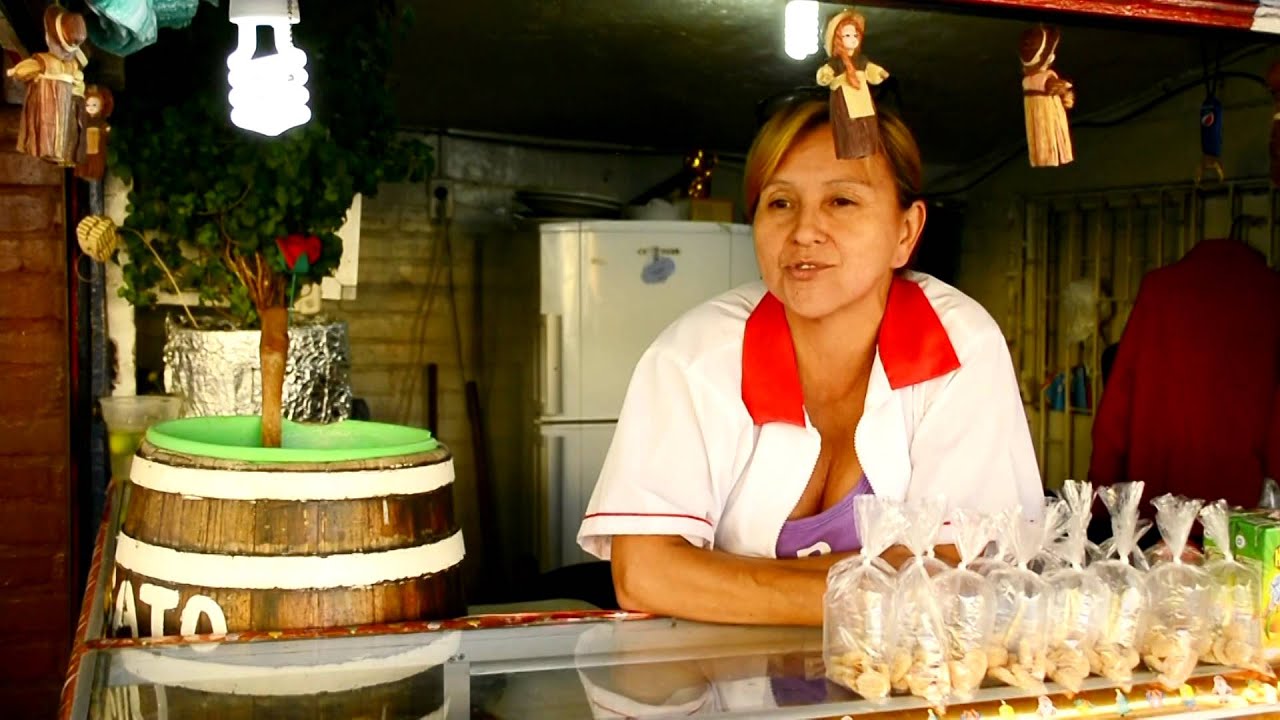 Suacha, las mejores almojábanas y garullas del mundo. - YouTube