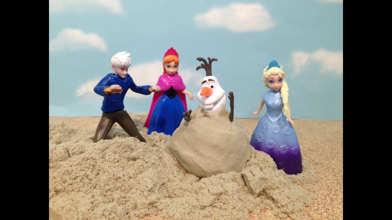 FROZEN Elsa and Jack Frost Play in the Sand Video Parody - YouTube