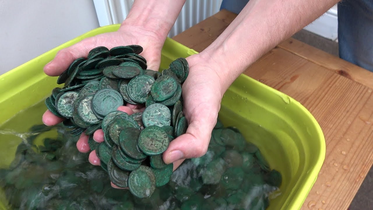 biggest-hoard-of-roman-coins-found-of-it-s-kind-youtube